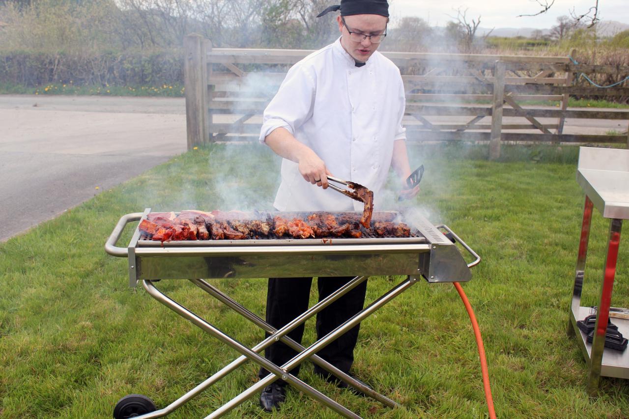 Cater-Cook CK9111 Foldable Gas BBQ - Caterkwik Ireland